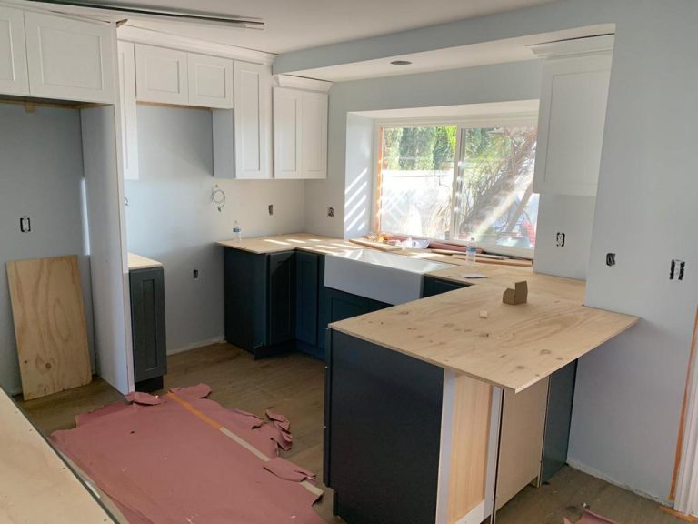 Counter overhang - Kitchen LA Inc